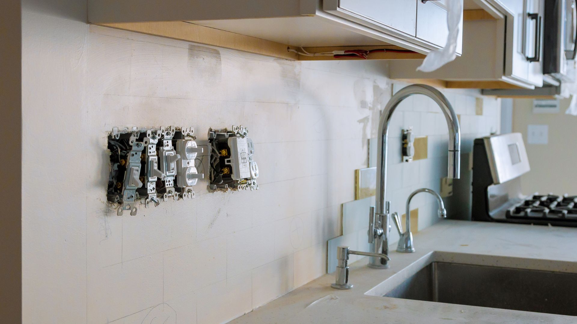 Standard Kitchen Outlet Height Above Countertop & From Floor ...